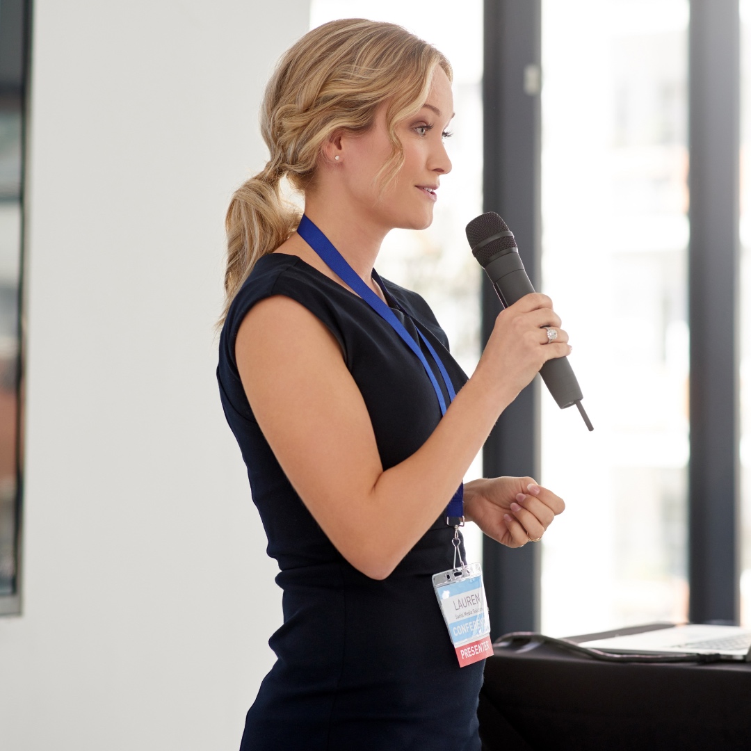 Mastering the Art of Public Speaking: 9 Powerful Tips